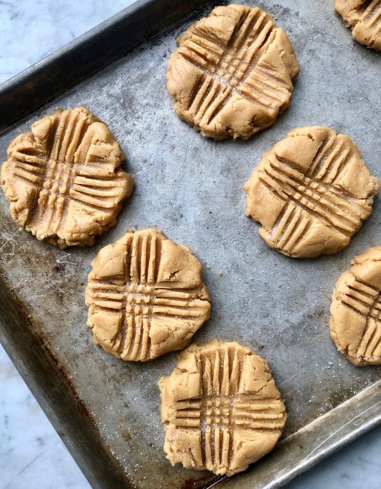 School Cafeteria Cookies | Quiche My Grits