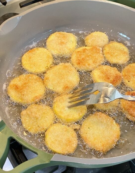 Southern Fried Squash Recipe - Quiche My Grits