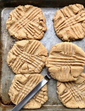 School Cafeteria Cookies - Quiche My Grits